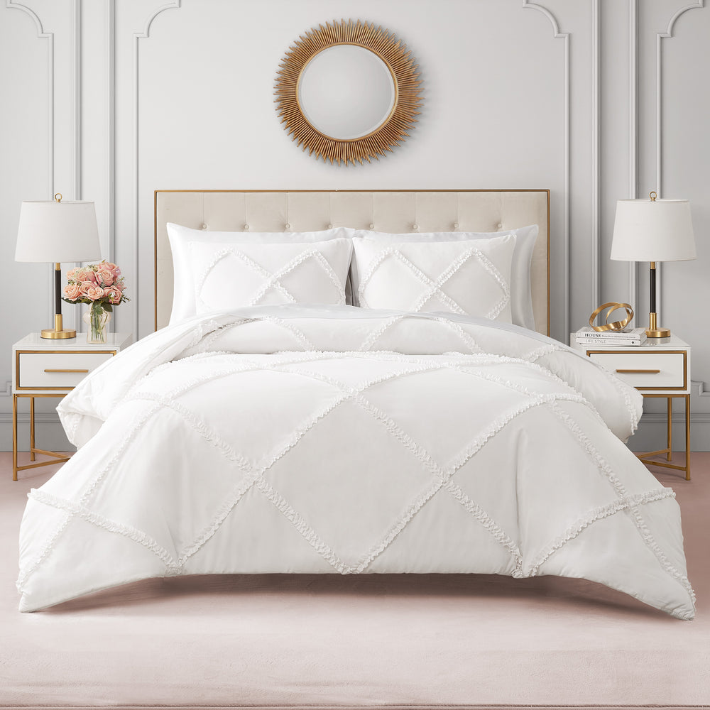 Diamond Ruffle Comforter Set | Juicy Couture